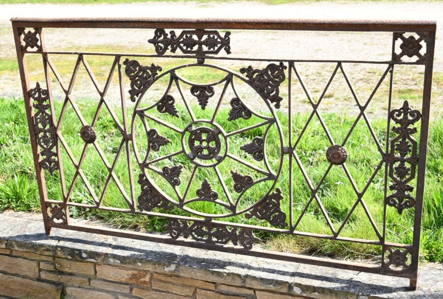 Garde-Corps de Fenêtre en Fer Forgé et Fonte – XVIIIe