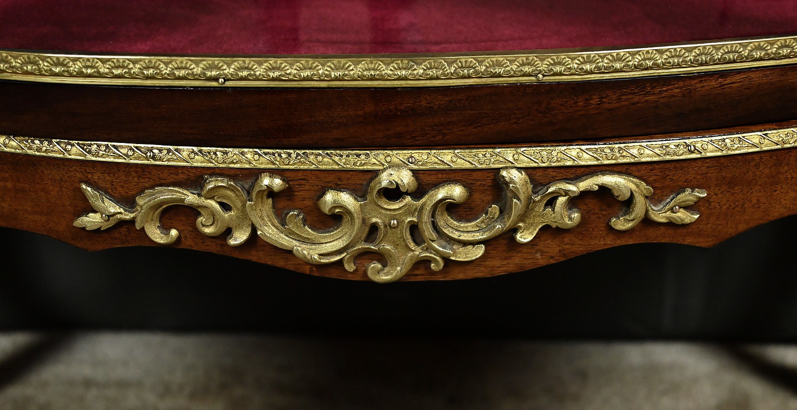 Vitrine en Acajou, Style Transition Louis XV Louis XVI - Début XXe