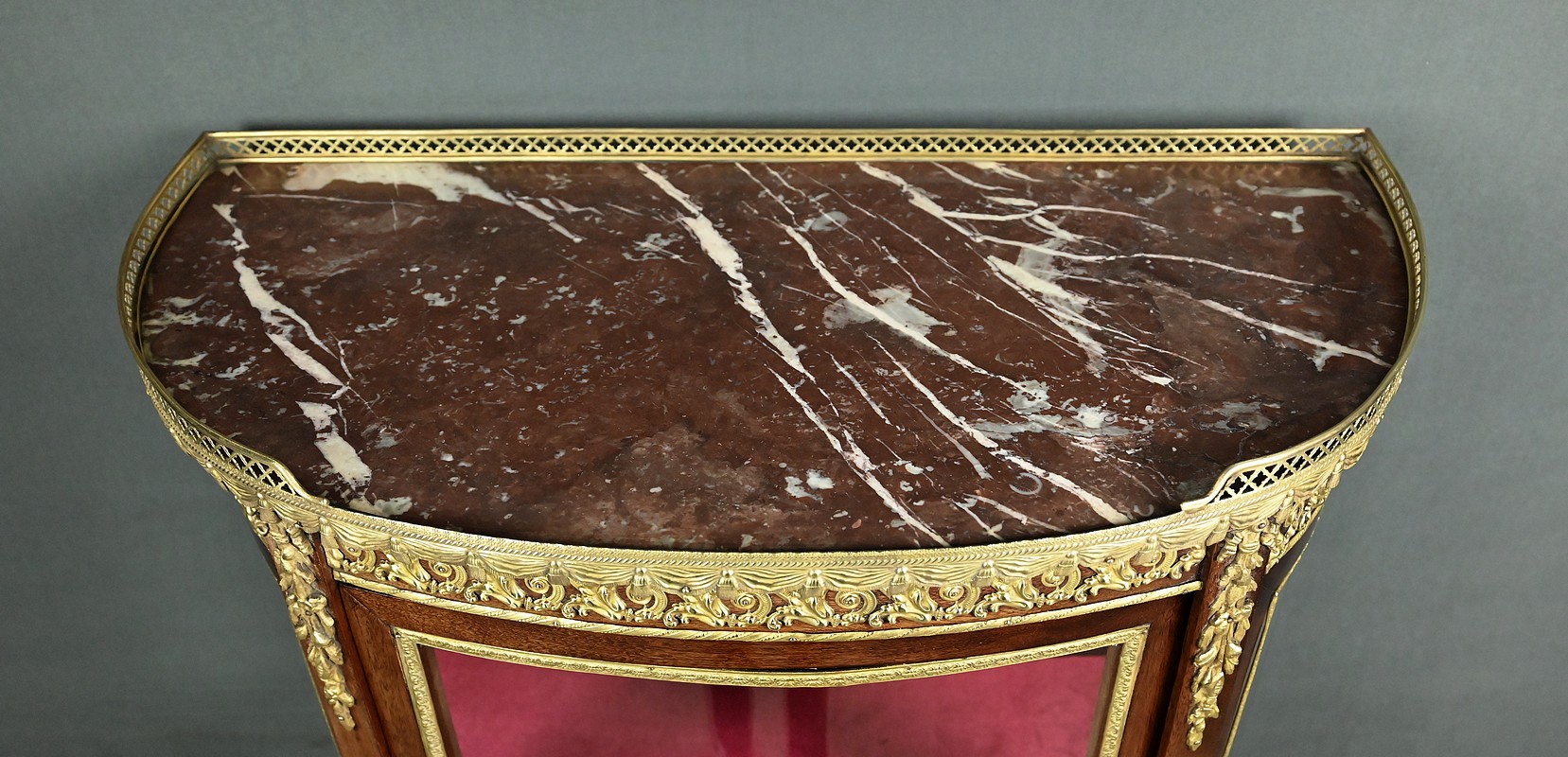 Vitrine en Acajou, Style Transition Louis XV Louis XVI - Début XXe